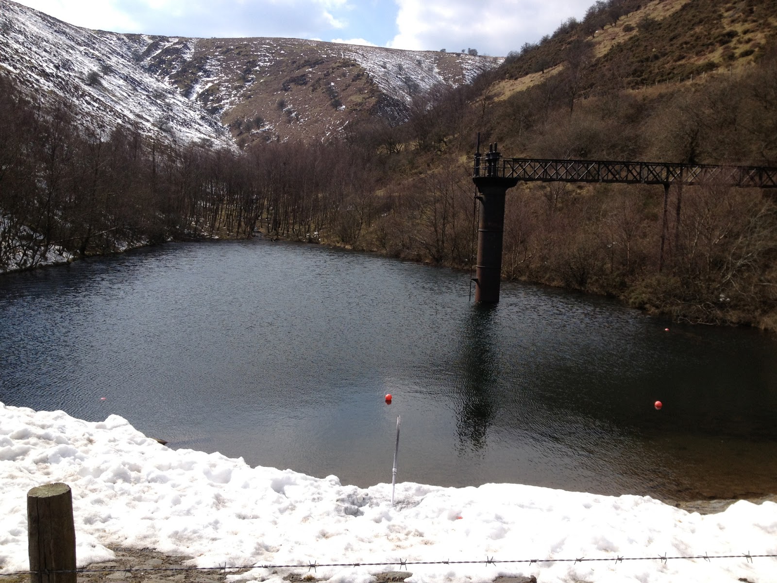 Gifts from the Pirates: A chilly walk through the hills at Carding Mill ...