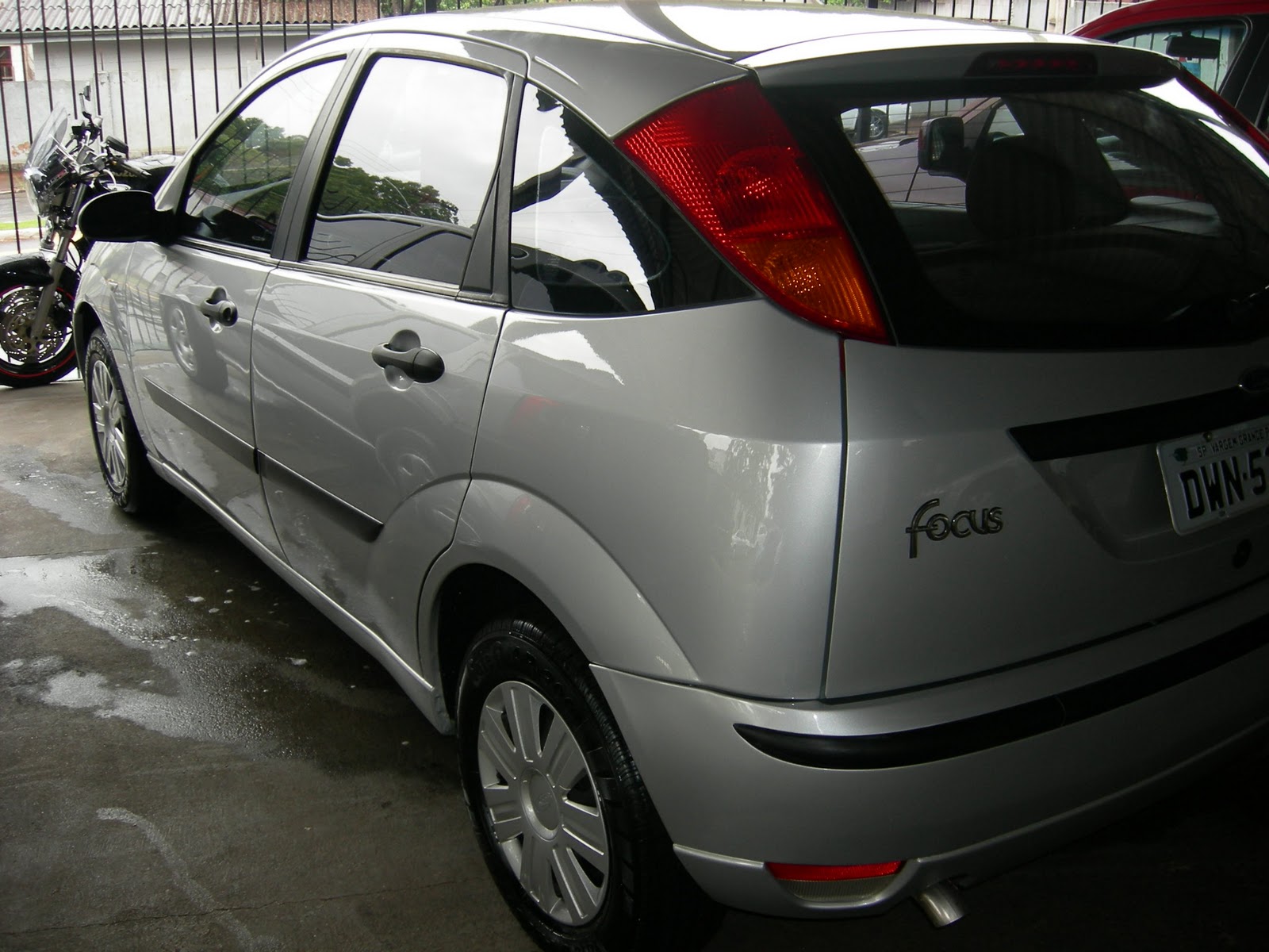 Beto Automóveis: FORD FOCUS HATCH GL 1.6 2008 (VENDIDO)
