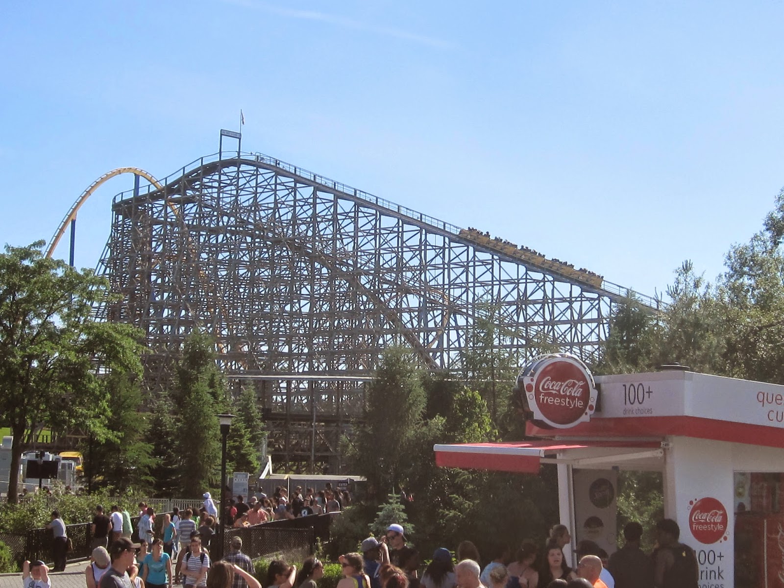 Bobbie's Roller Coaster And Theme Park Reviews: MIGHTY CANADIAN ...