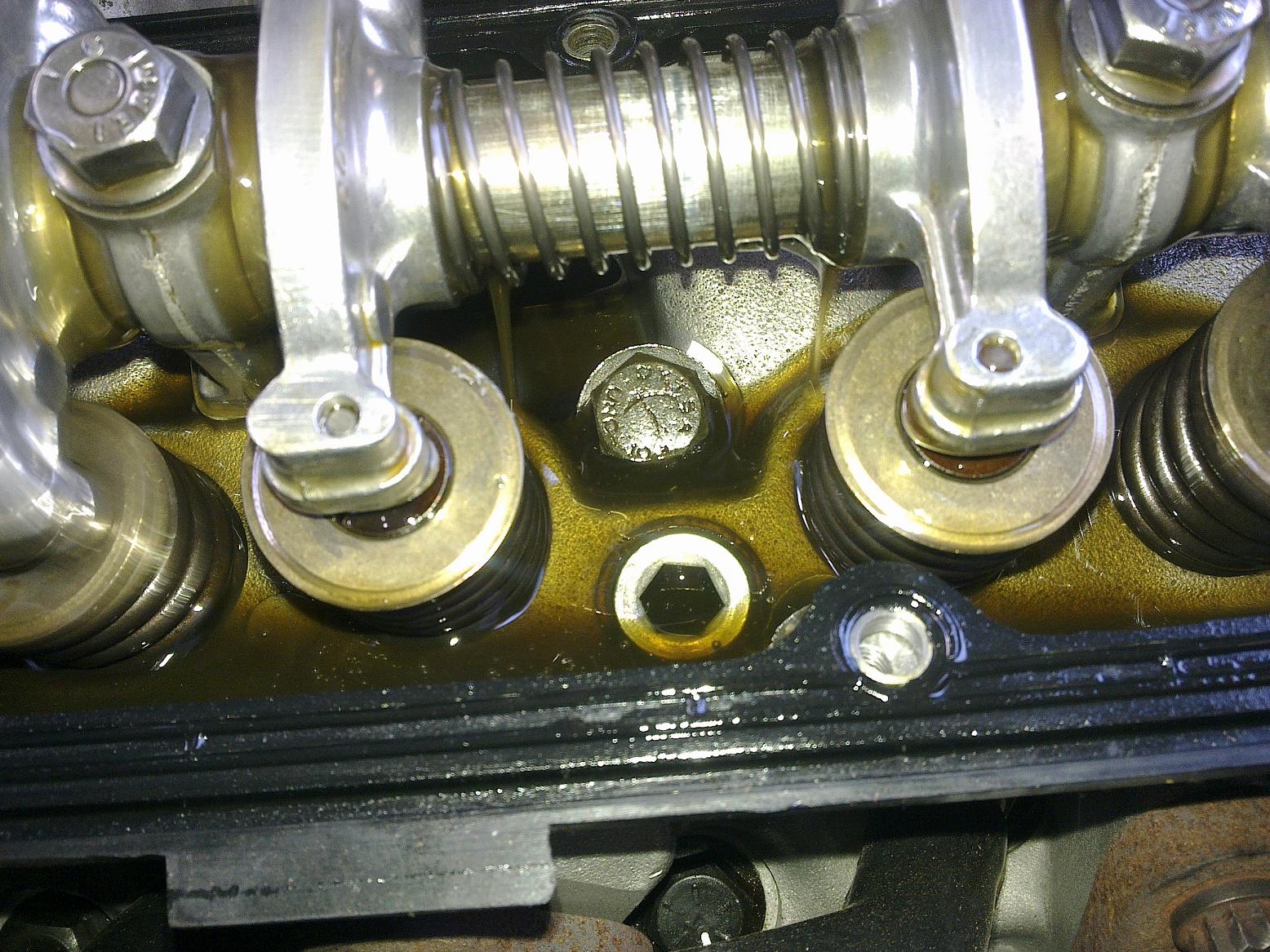 RANGE ROVER WORLD : Rover V8 Rockers (corrected) and bad timing chain ...