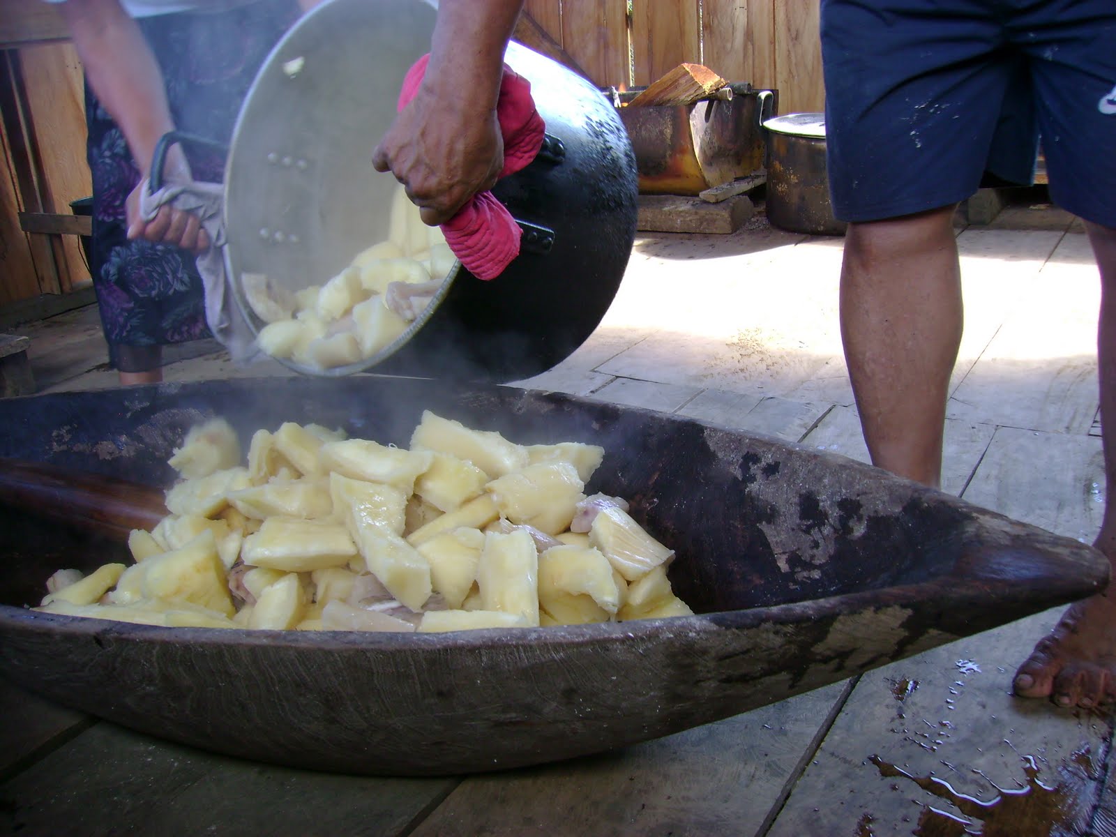 NACIONALIDADES Y PUEBLOS: La Chicha de Yuca,la recordaís!!