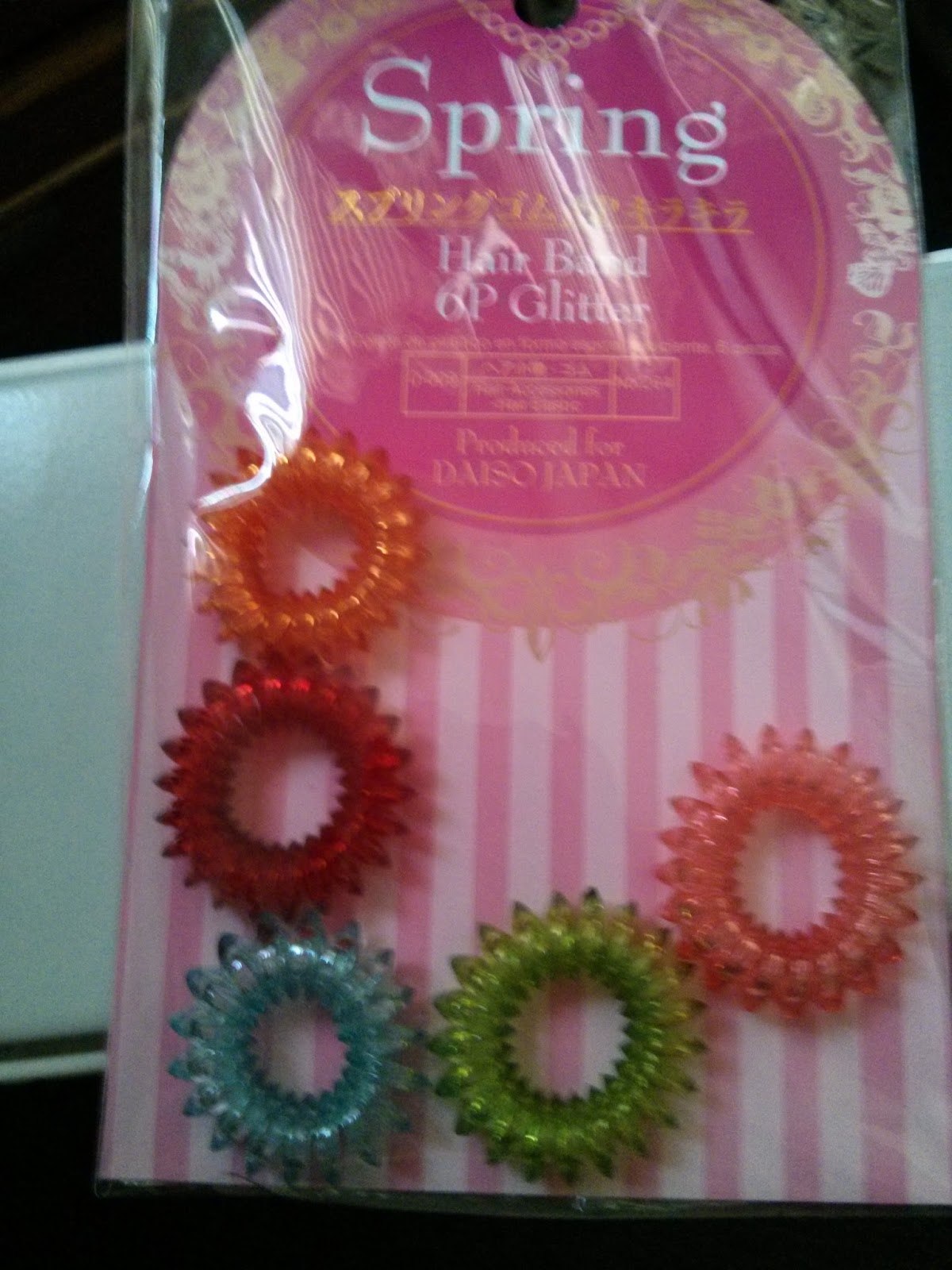 REVIEW: Daiso Spring hair band 6 pieces glitter