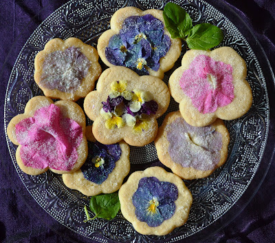 Sweetology: Pansy Shortbread Cookies