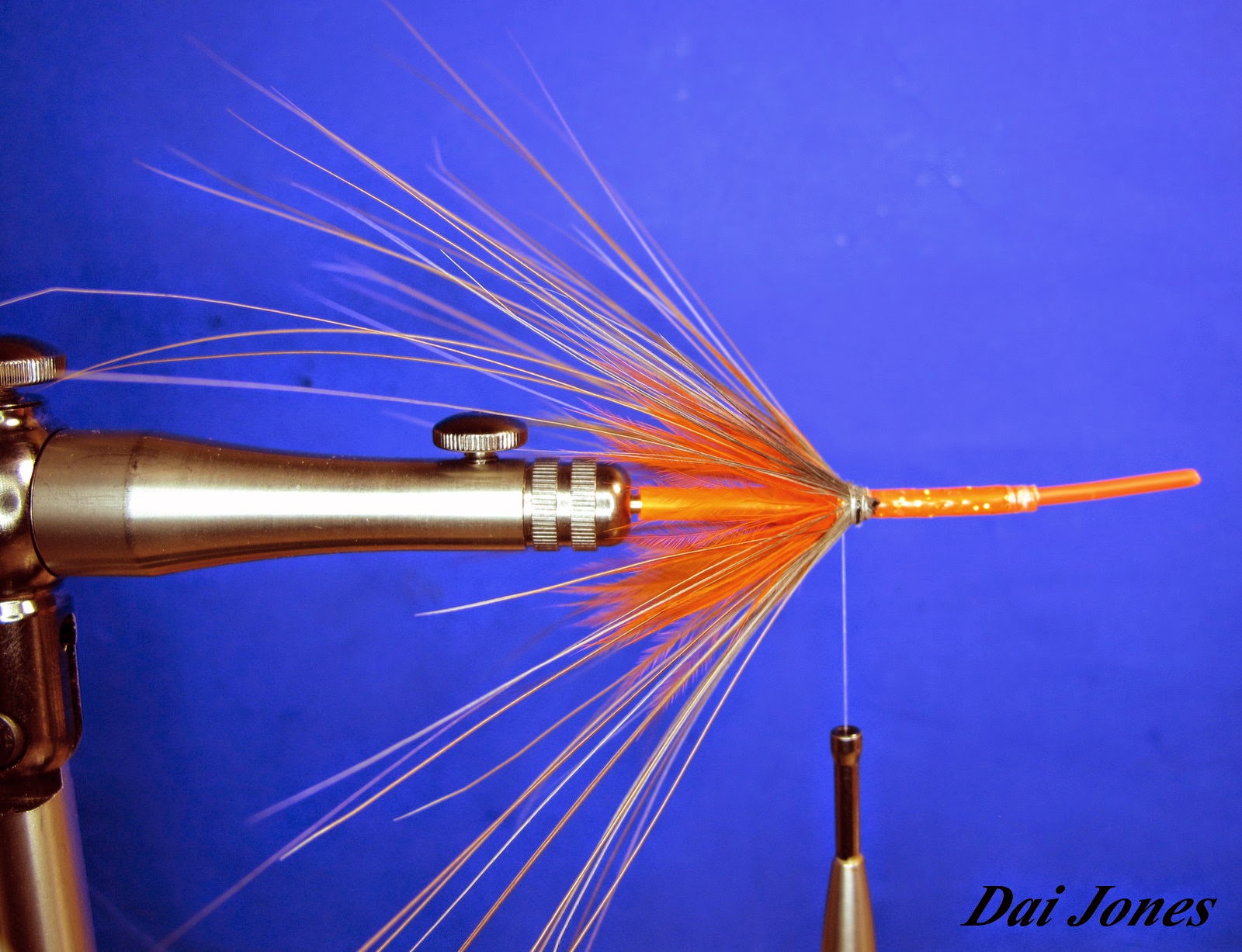 Flies step by step: Prawn tube, step by step.