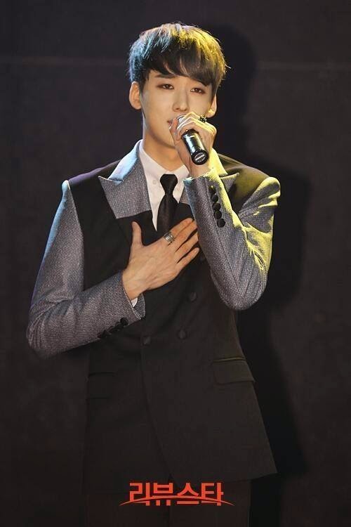 U-KISS KEVIN: U-KISS COMEBACK PERFORM [QUIT PLAYING] IN MONO SCANCAL ...