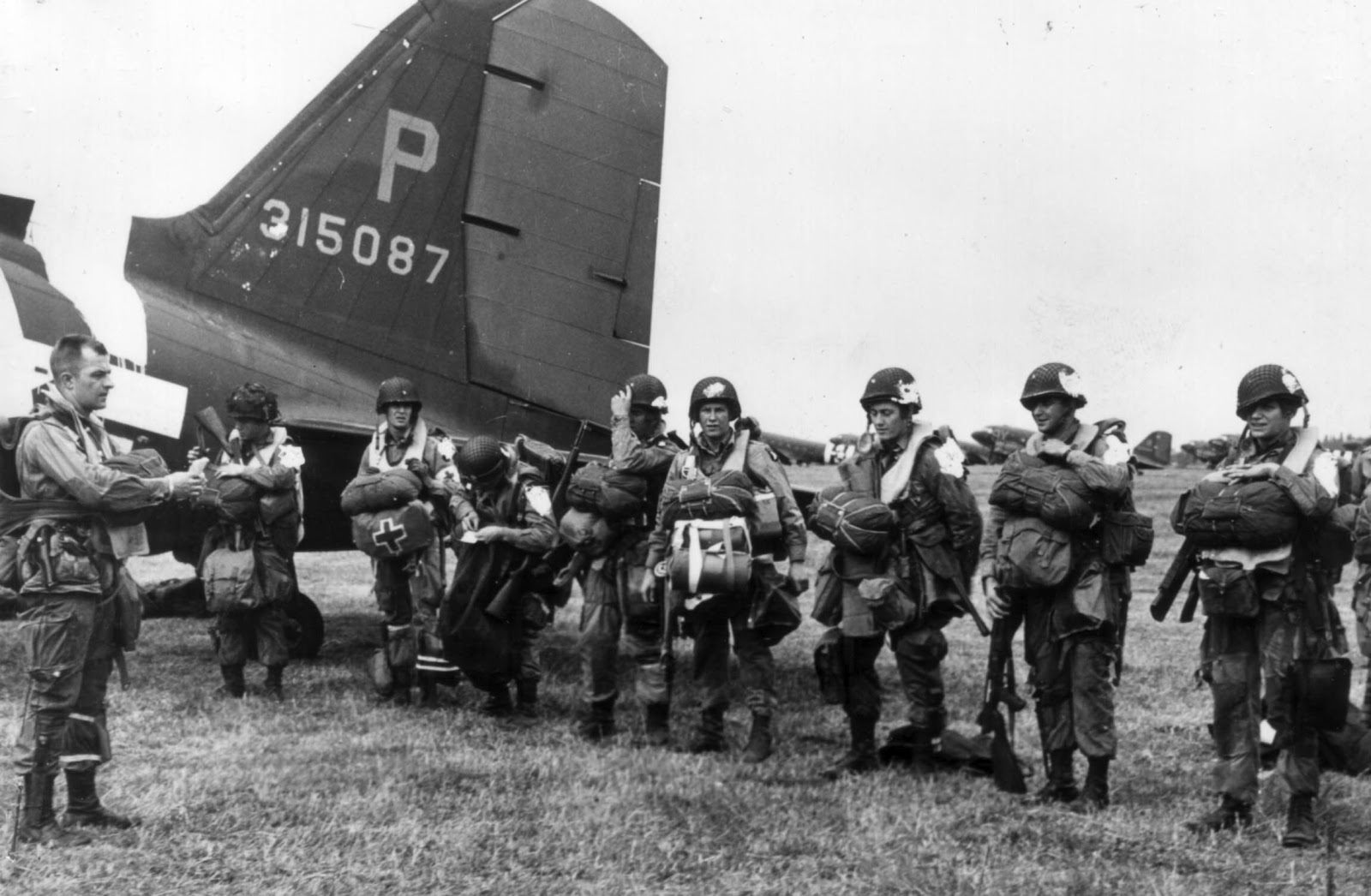 101 AIRBORNE: EXETER, 4/5 JUNIO 1944