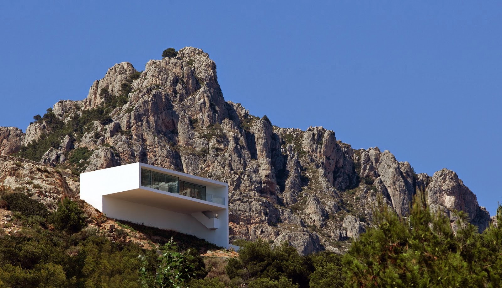 de coraç@o: Casa sobre a Falésia