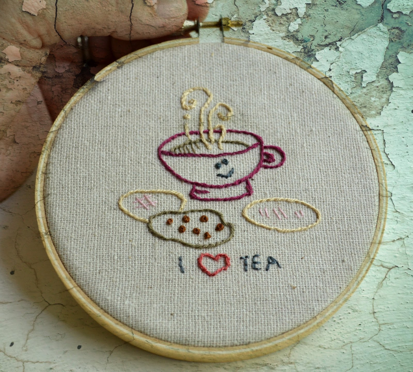 Bear, Dolly and Moi: little tea embroidery