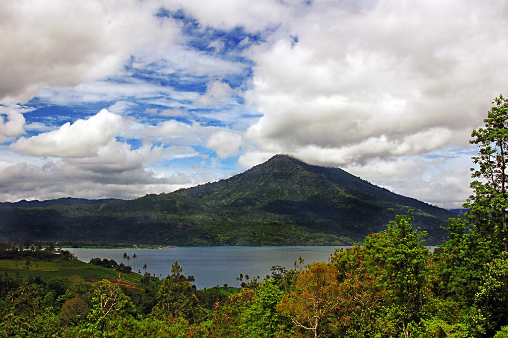 Danau Ranau - Pariwisata Lampung