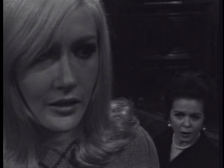 Shadows on the Wall: An Online Dark Shadows Fanzine: Carolyn Stoddard ...