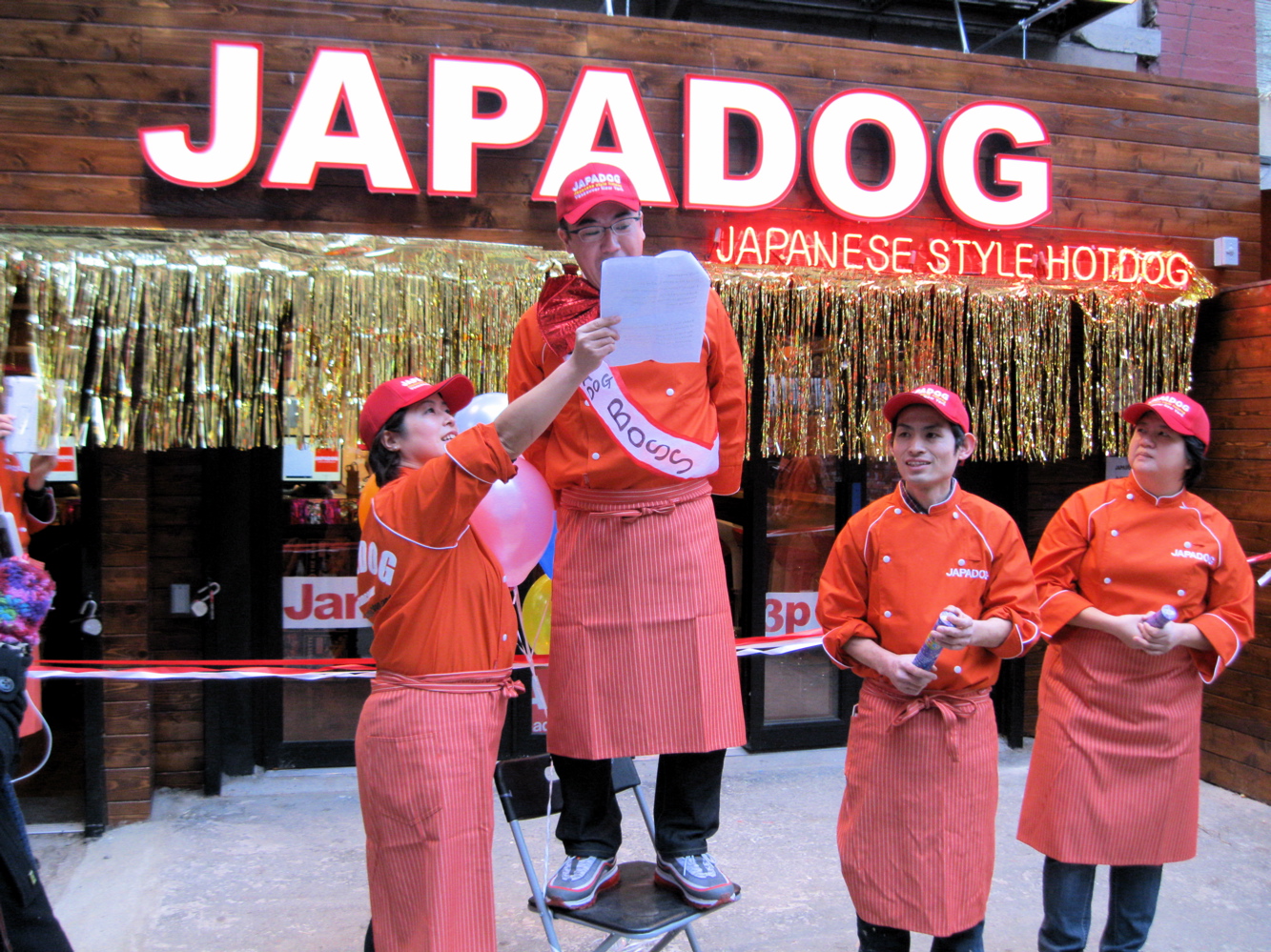Mitch Broder's Vintage New York: Strangely New York: Japadog Brings a ...