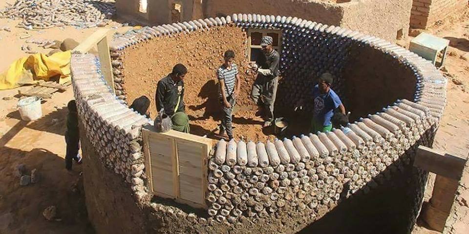 HOW TO CONSTRUCT BUILDING WITH PLASTIC BOTTLES - ENGINEERING UPDATES