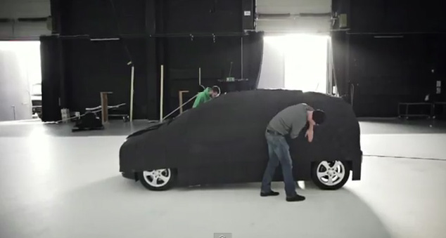 El auto invisible - Pixel Creativo