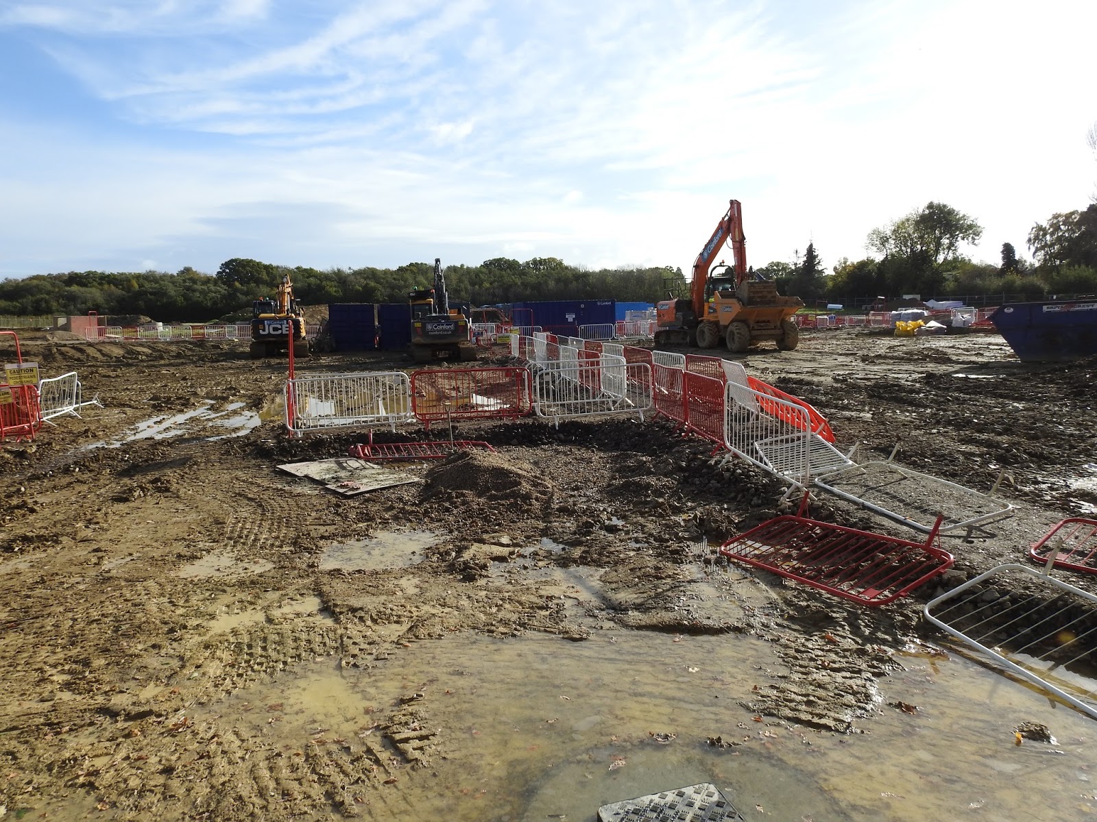 Ians Blog: THIRTY PICTURES: Bovis homes development in Rusper Road on ...