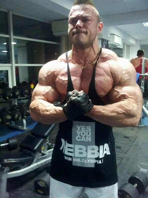 world bodybuilders pictures: Romania bodybuilder Marius Chera