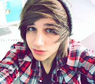 37+ Tren Gaya Contoh Model Rambut Emo Wanita, Model Rambut