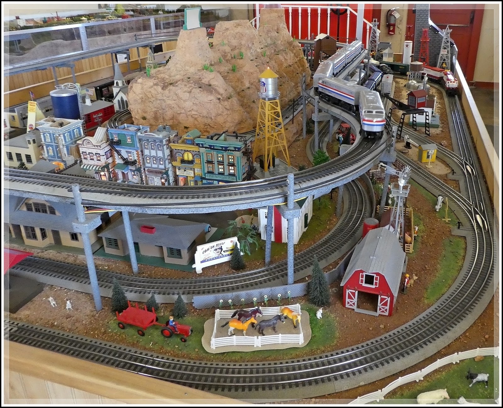 Ken's Photo Gallery: ReadMore - Amtrak Station & Model Railroad Museum