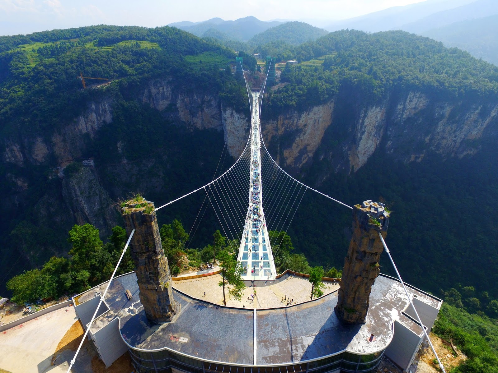 Engineers at MSU: The Zhangjiajie Grand Canyon’s Glass-bottom Bridge