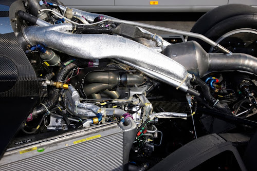 Under the hood of the Audi R18 TDI | quattroholic.com