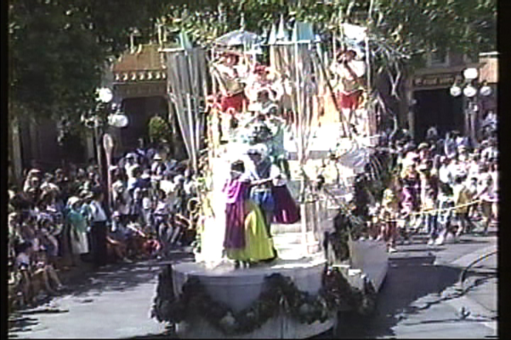 Filmic Light - Snow White Archive: Snow White Parade (50th Anniversary ...