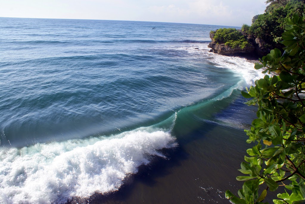 Indonesian Beach : Best Places Surf in Batu Karas | Travel Destinations