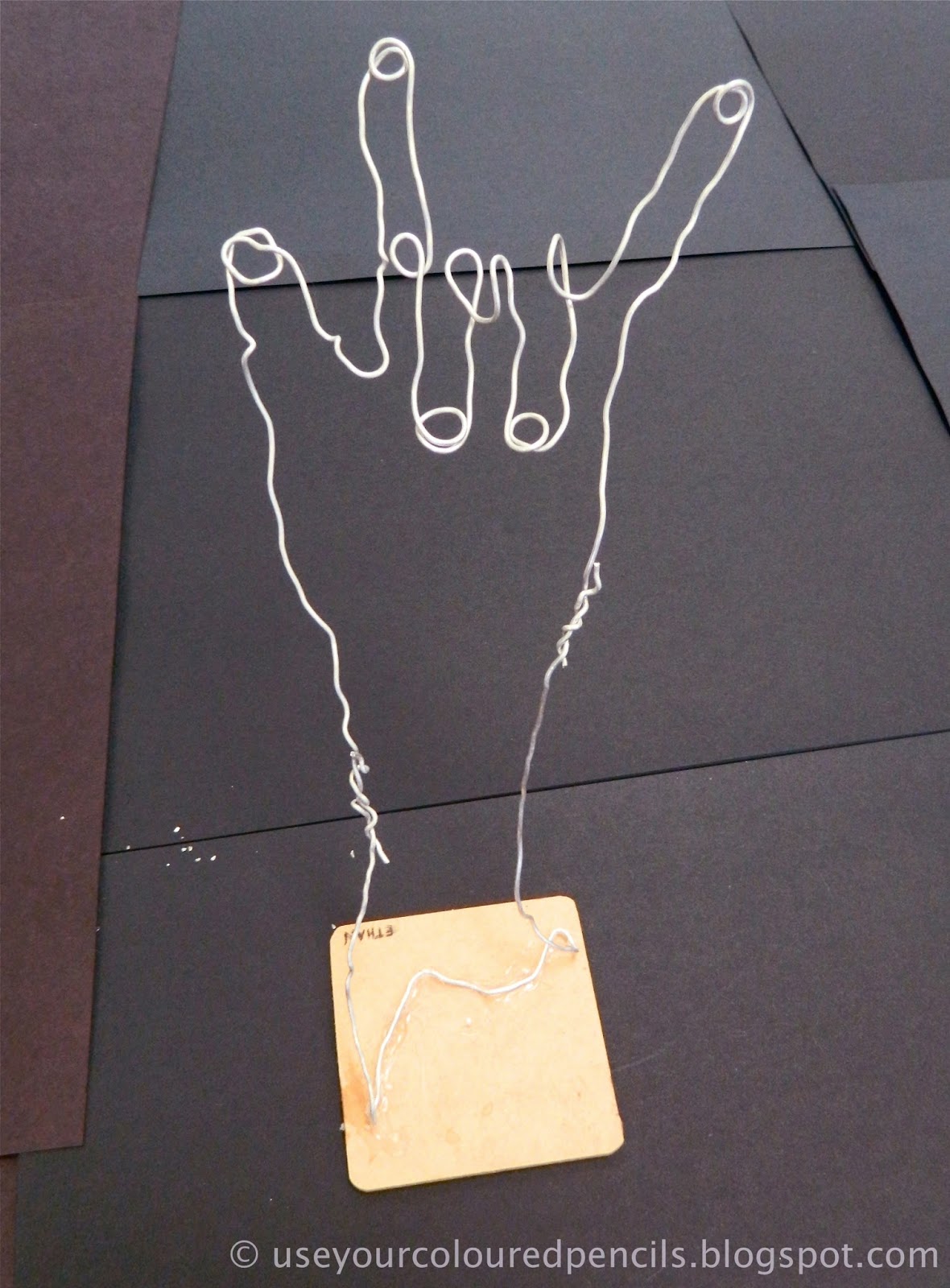 Use Your Coloured Pencils: Contour Hands In Wire