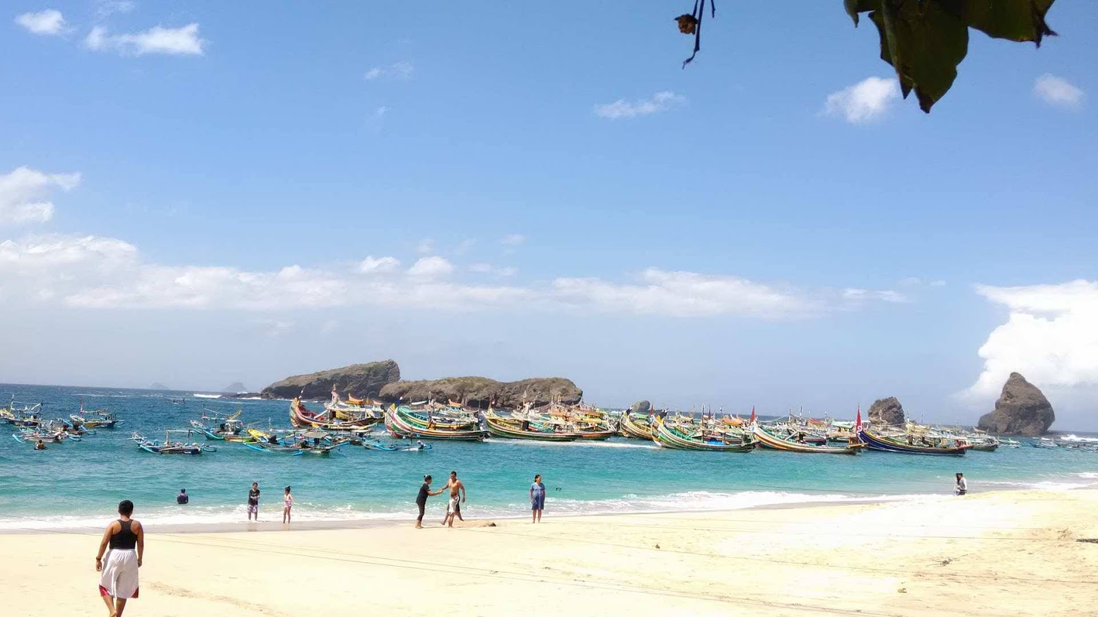 Pesona Pantai Papuma - Pantai Terindah di Jawa Timur - jibriliatour