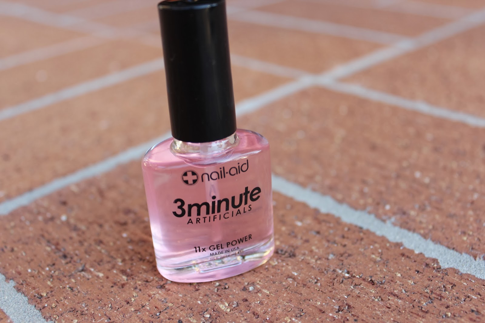 Spreading Sunshine: 3 Minute Gel Nails