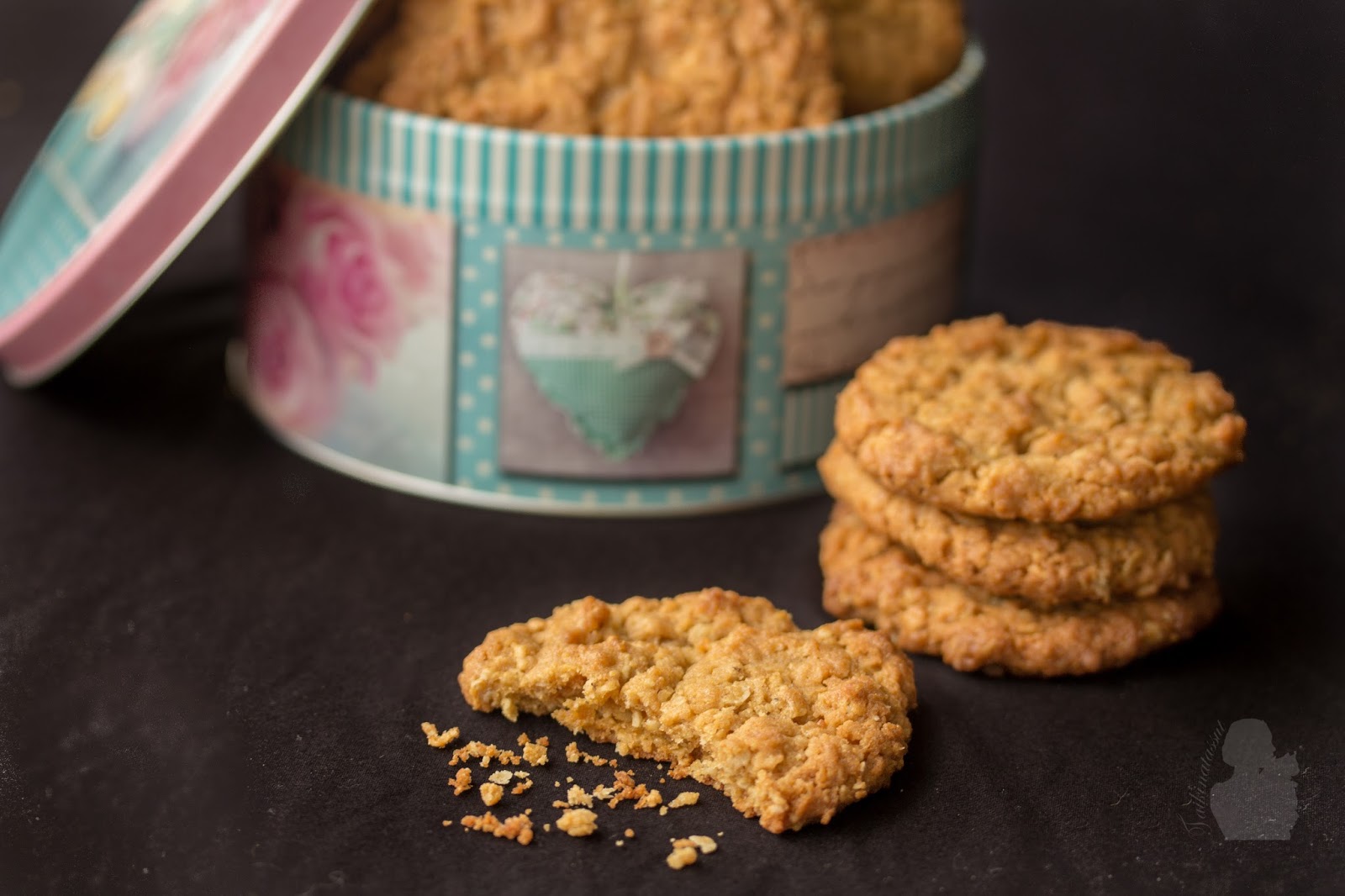 Taikinatassut: Maapähkinä-kaurakeksit