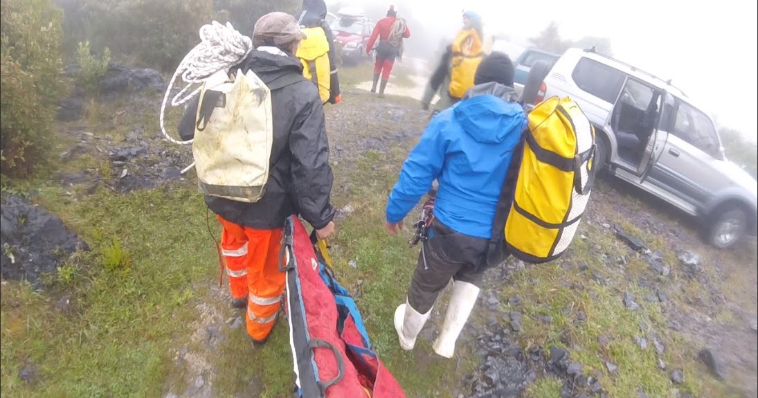 How to rescue a vertical rope