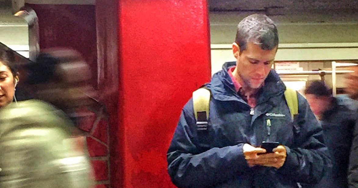 hotties-on-the-t-red-line-in-motion