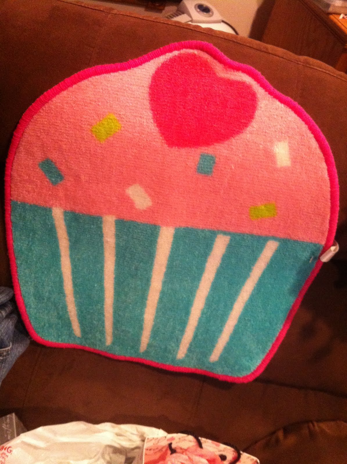 Musings of My Itty Bitty Budget: Target Dollar Section Cupcake Rug