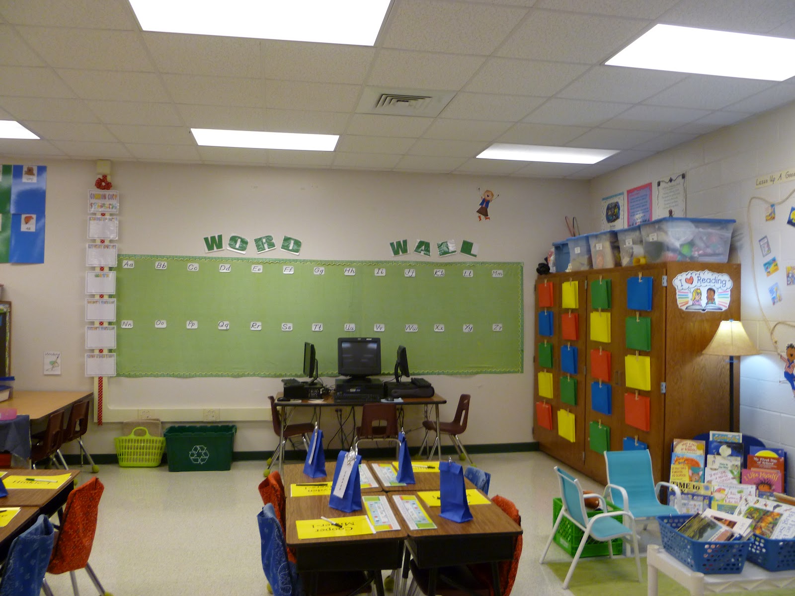 Krazy Fun Teaching With Mrs. Kacz!: New look and classroom tour!