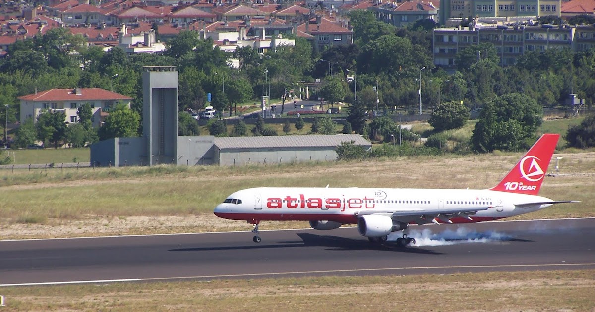 ISTANBUL AIRSIDE: ATLASJET BOEING 757-2Q8 TC-ETE ISTANBUL ATATURK ...