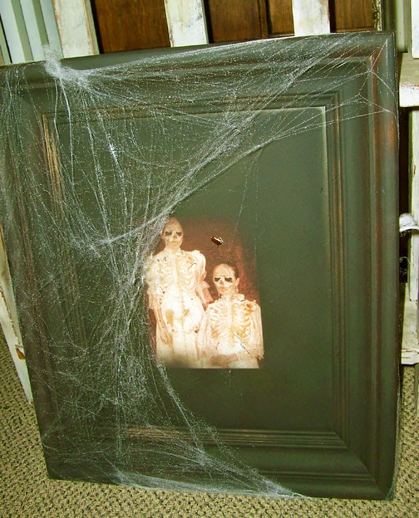 Saturdays Vintage Finds: Altered Scary Halloween Mirrors & Photographs