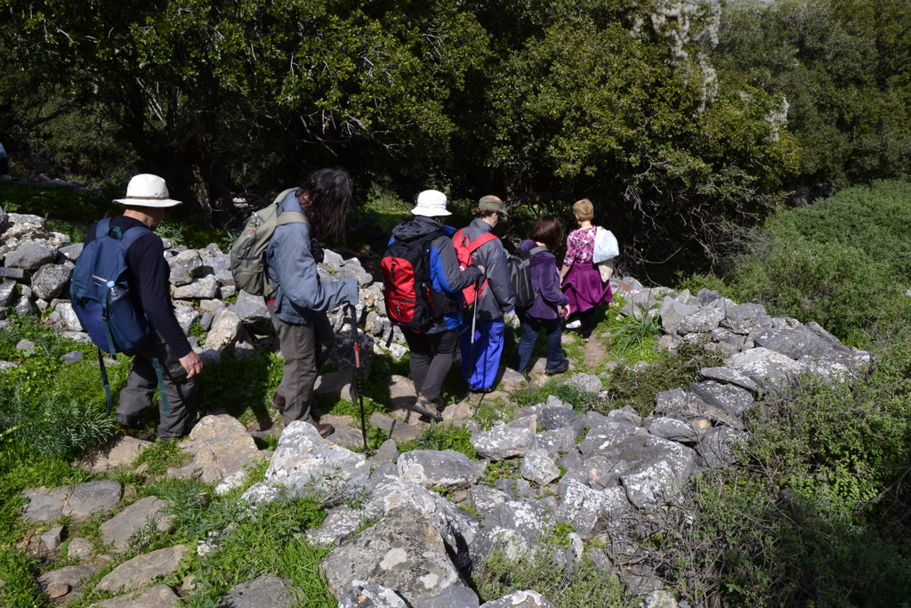 EXPLORE MOUNTAINS: ΠΕΖΟΠΟΡΙΑ ΝΕΑΠΟΛΗ-ΜΟΝΟΠΑΤΙ ΠΡΟΣ ΚΟΥΡΟΥΝΕΣ-ΑΡΧΑΙΑ ΔΡΗΡΟΣ