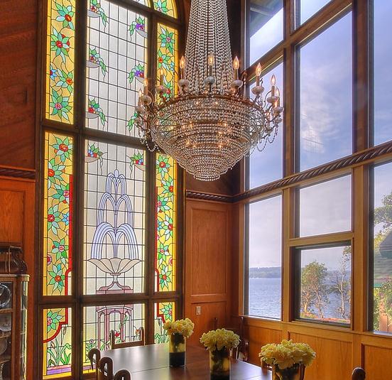 Kaca Patri (Stained Glass), Kaca warna-warni yang artistik ...