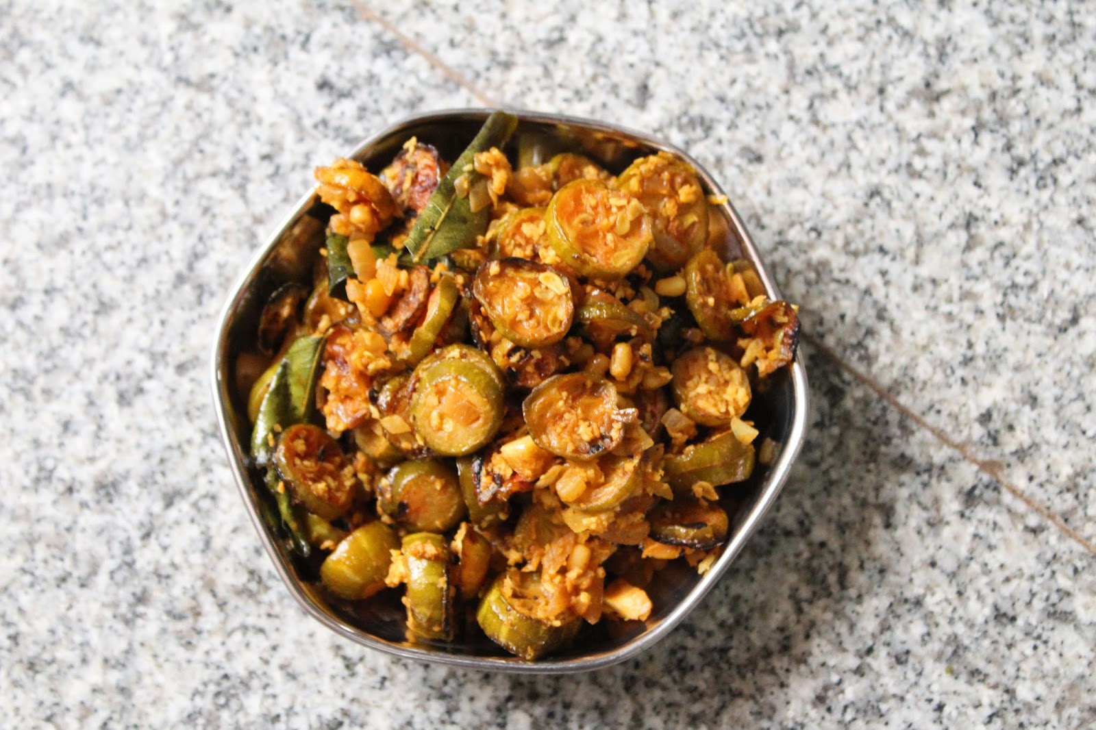 KOVAKAI PORIYAL / IVY GUARD STIR FRY