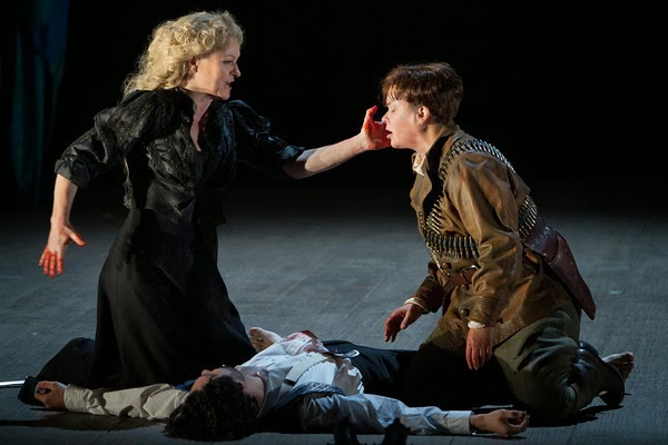 The Mad Soprano: GIULIO CESARE: Handelian Eye Candy And Anachronism Stews