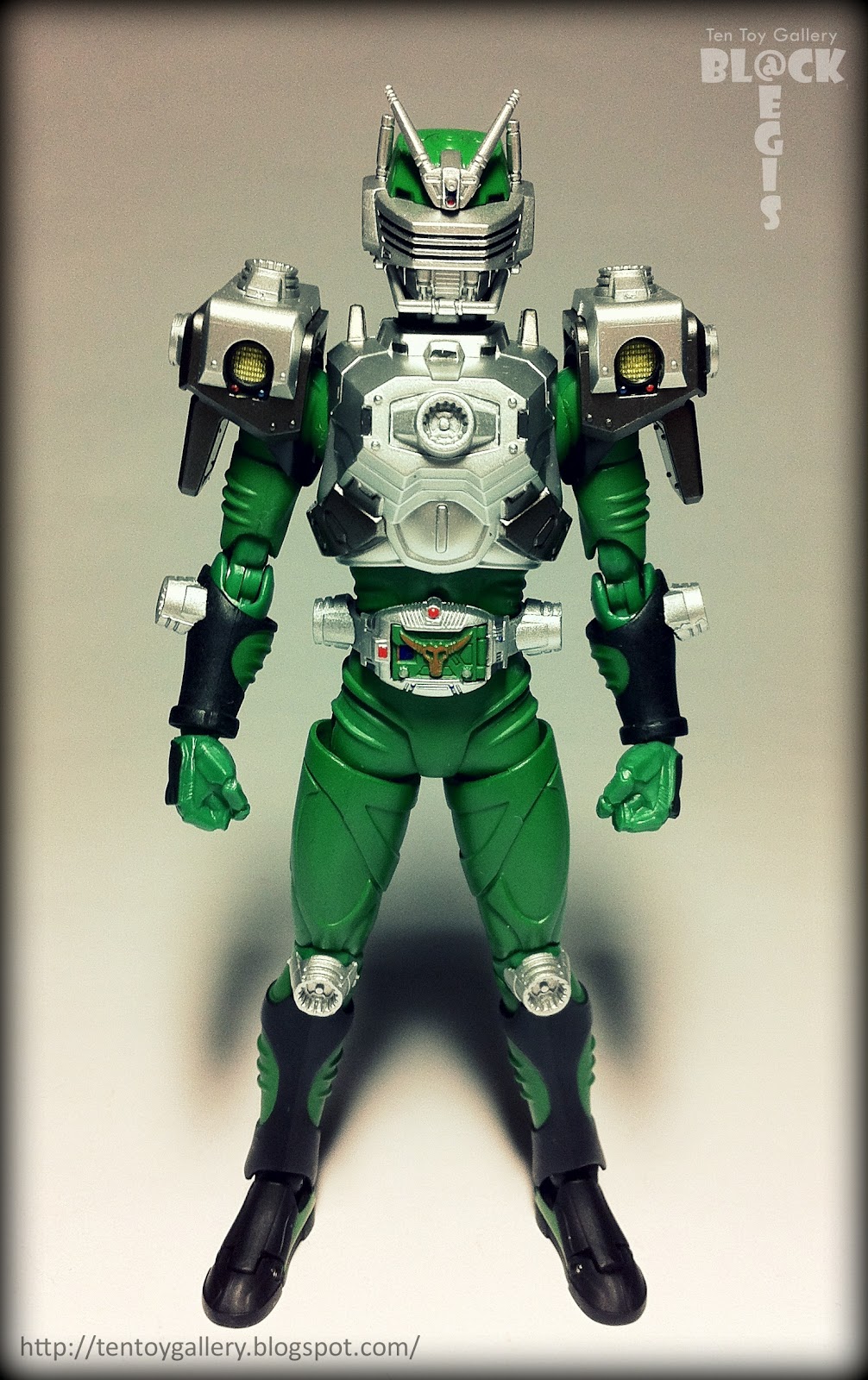 Ten Toy Gallery: Review: S.H.Figuarts Masked Rider Zolda
