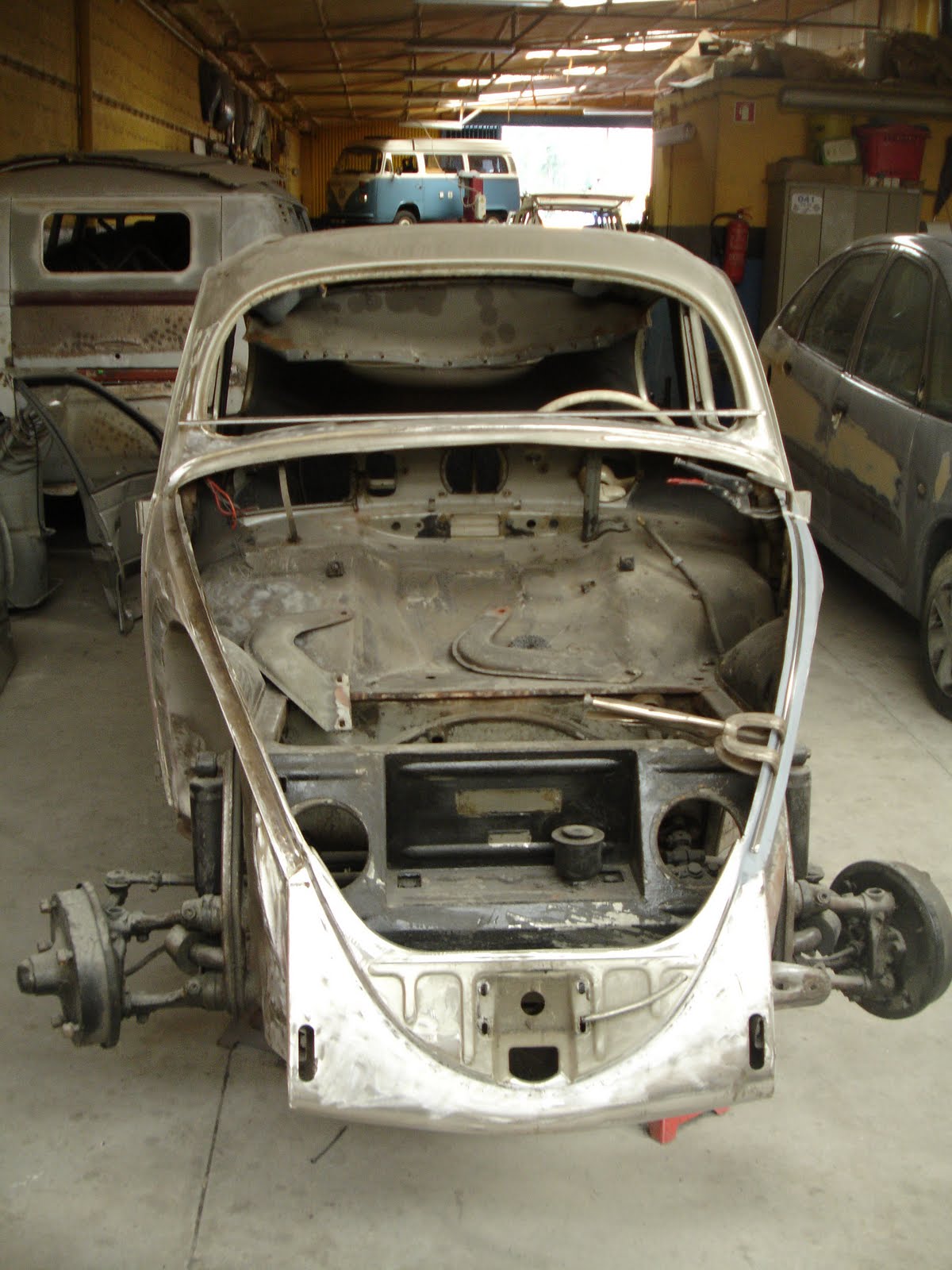 Glórias de Outros Tempos...: O Restauro do Carocha (o Início)