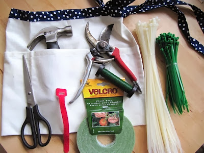 Sew Many Ways...: Must Have Tools For Christmas Decorating...
