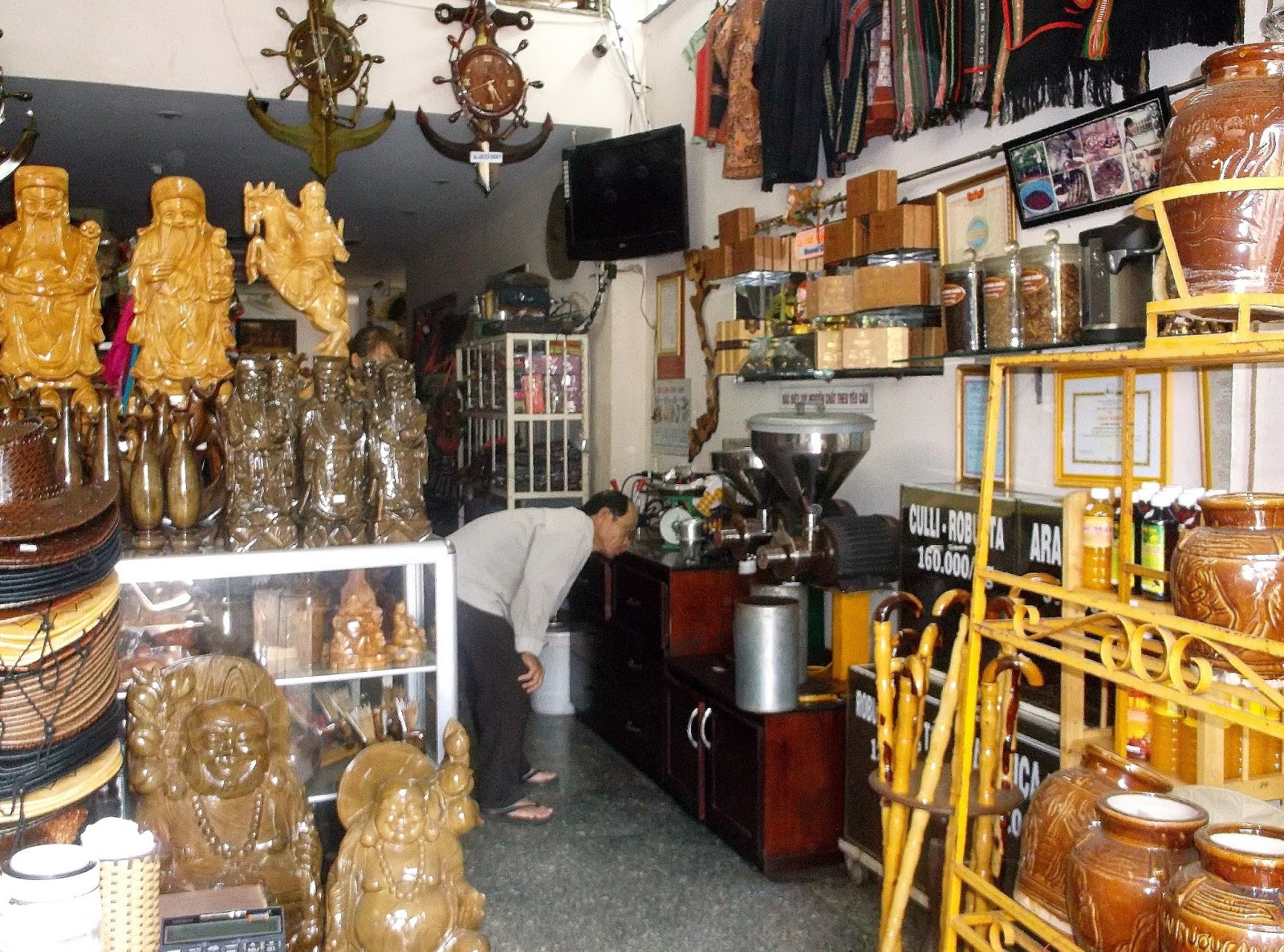 We Live In The Country!: Good Morning Vietnam! Part 10: Buon Ma Thout ...