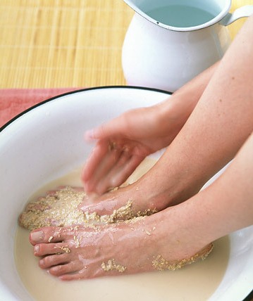 makeupandbeauty: How to do Spa Pedicure At Home