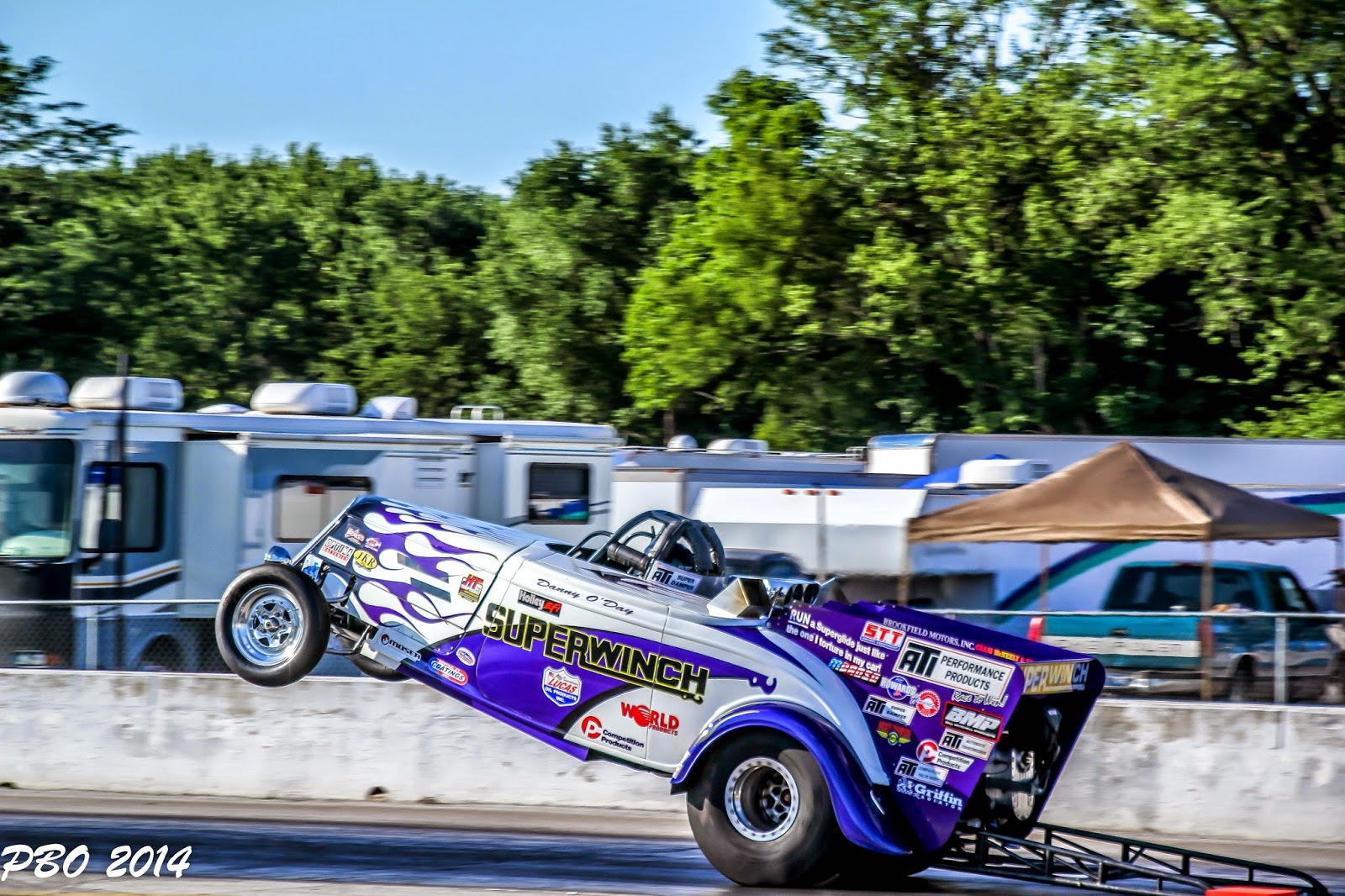 Drag Racing Photo's: Wheel Standing Car at Beech Bend during NHRR