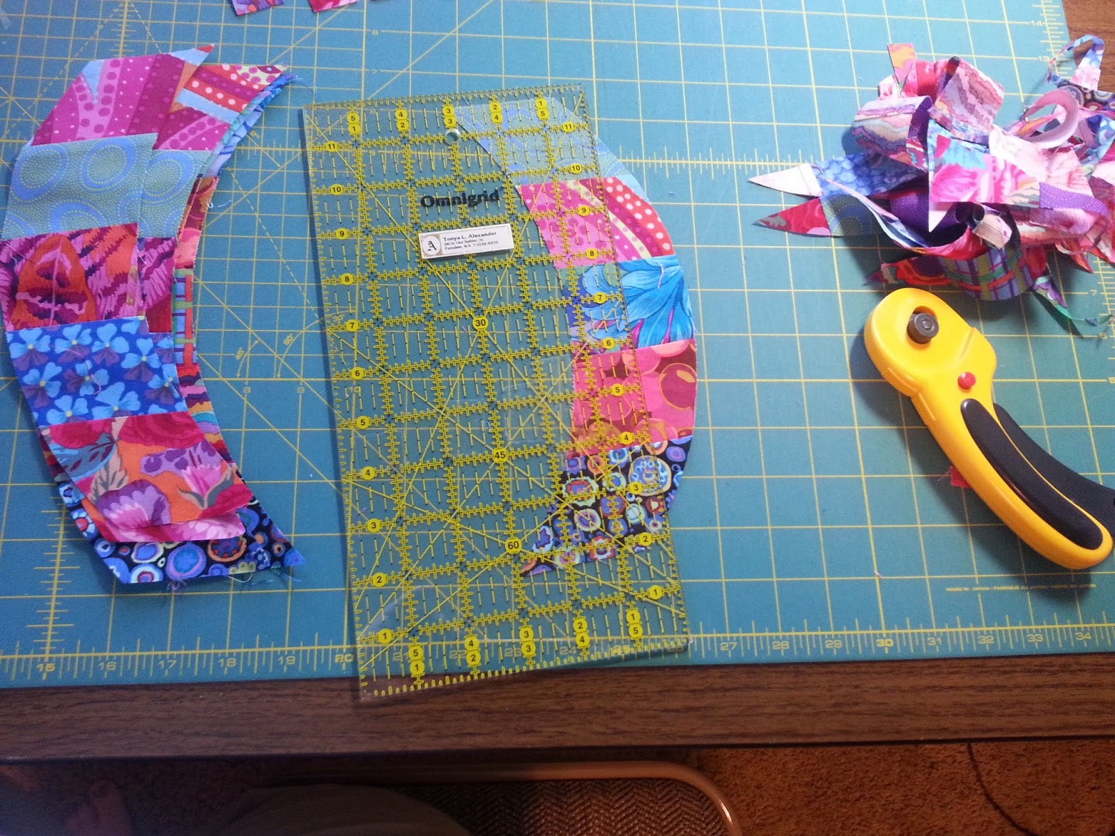 Eye Candy Quilts: Behind the quilt - Pixie Sticks