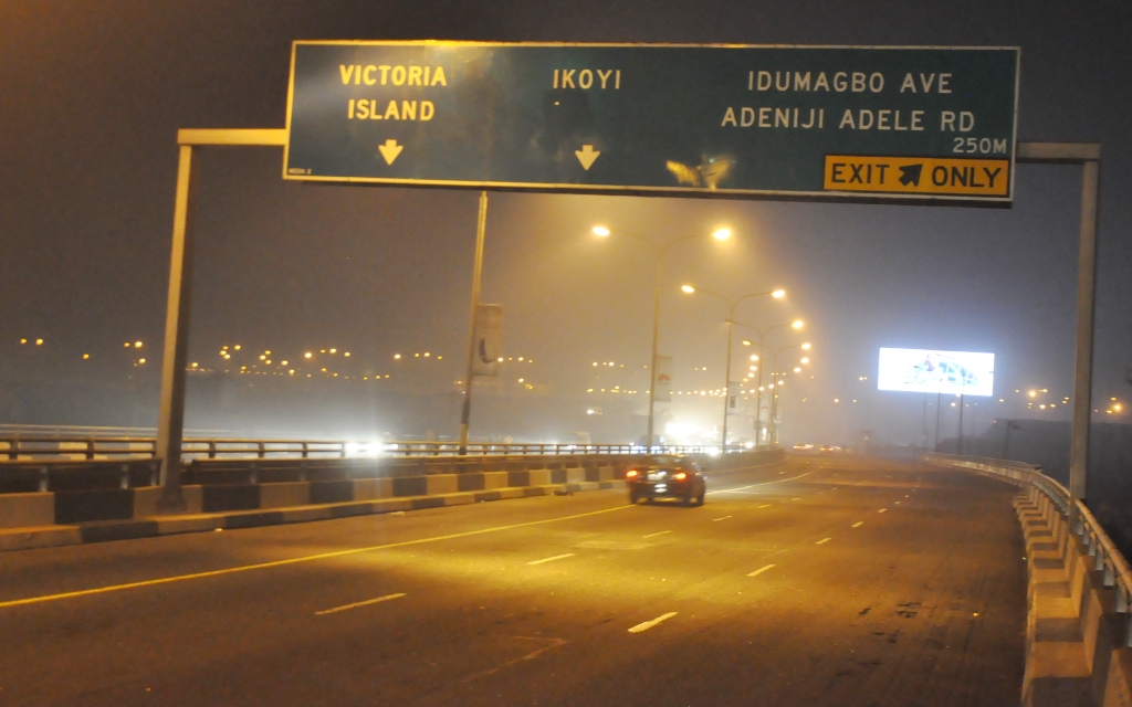 confirm442: Lagos Lights up third Mainland Bridge