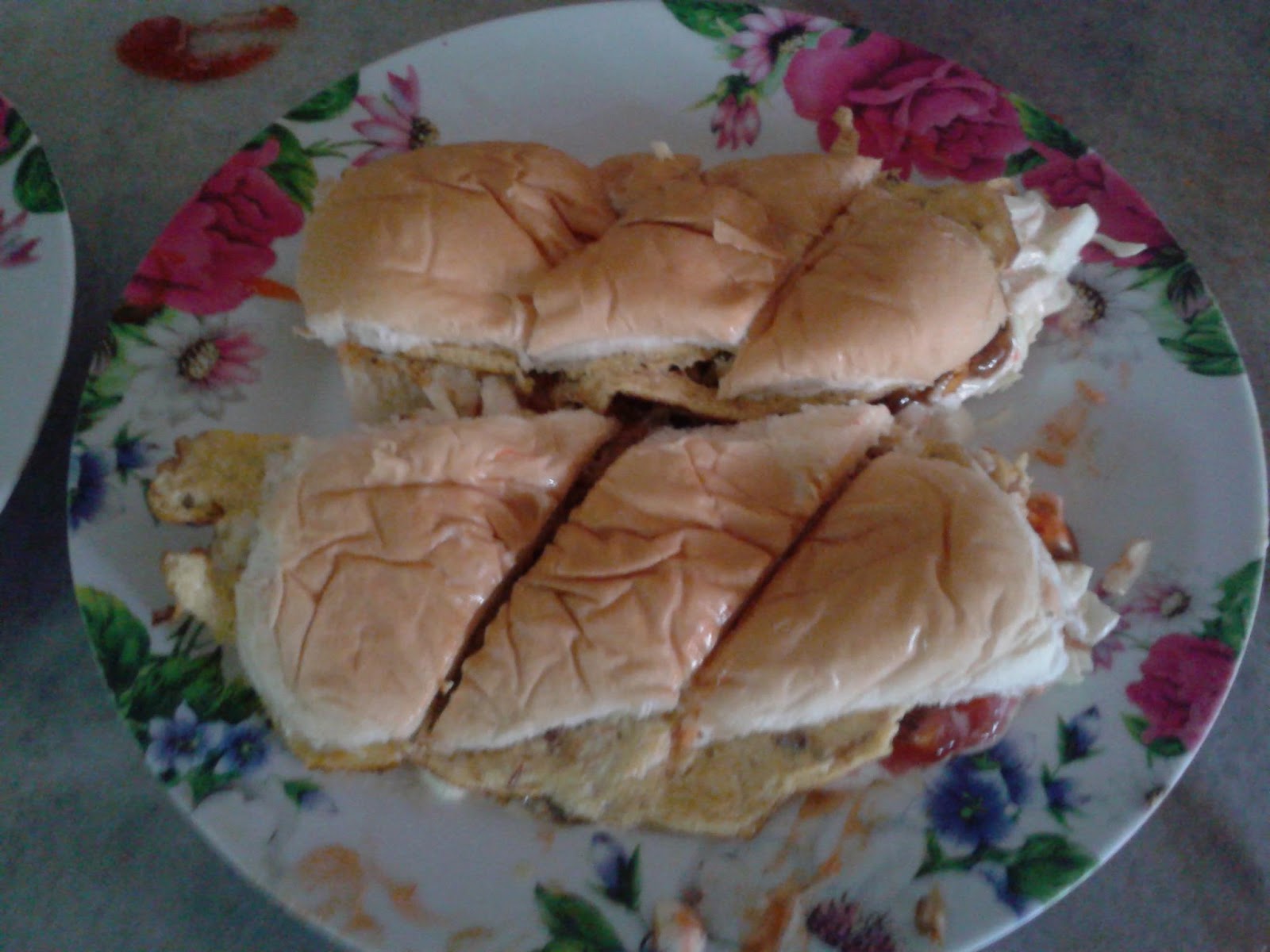 Joe & Ayu: Roti John Sardin~~ Sendiri Bikin