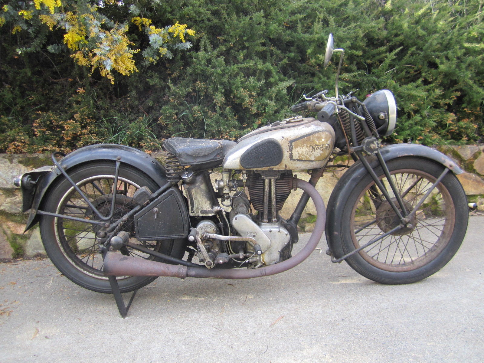 GeekBobber: 1938 Norton Model 18