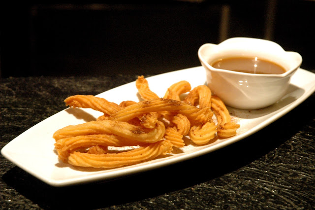 DUDE FOR FOOD: Rediscovering Relik: Cool Cocktails, Classic Tapas